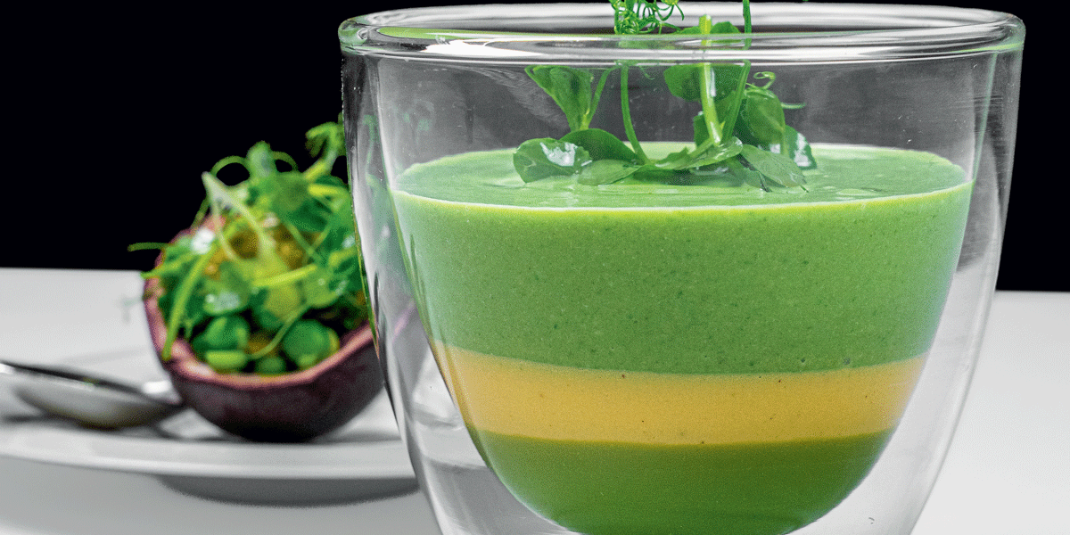 Velouté de petits pois glacé, rafraîchi au fruit de la passion - Les ...